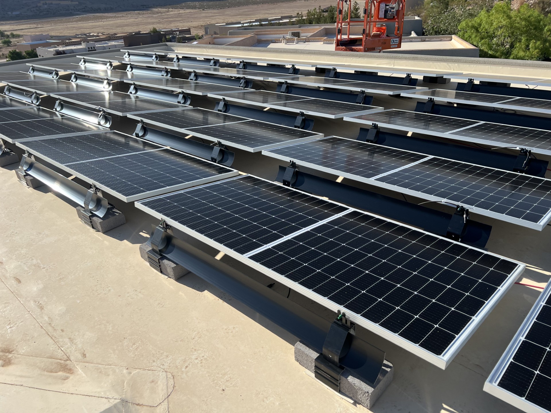 Inicio - IntegraRack Sistemas de soporte solar con balasto para montaje